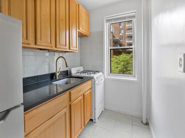 350 E 30TH Street 3F