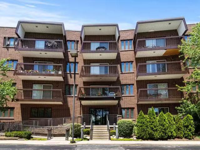 350 E Dundee Rd #203, Buffalo Grove, IL 60089 MLS# 12094228