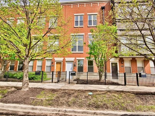 350 E Eastgate Pl, Chicago, IL 60616