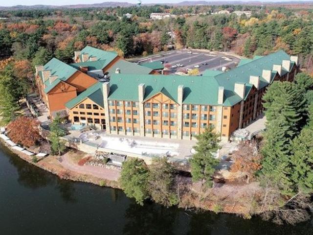 350 E Hiawatha Dr Unit 324, Wisconsin Dells, WI 53965