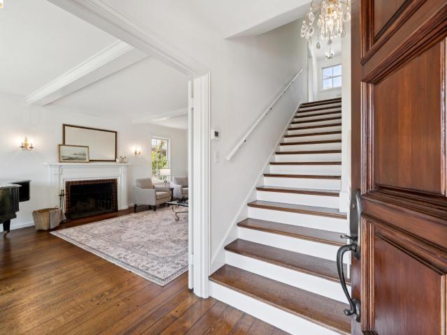 350 Florence Ave