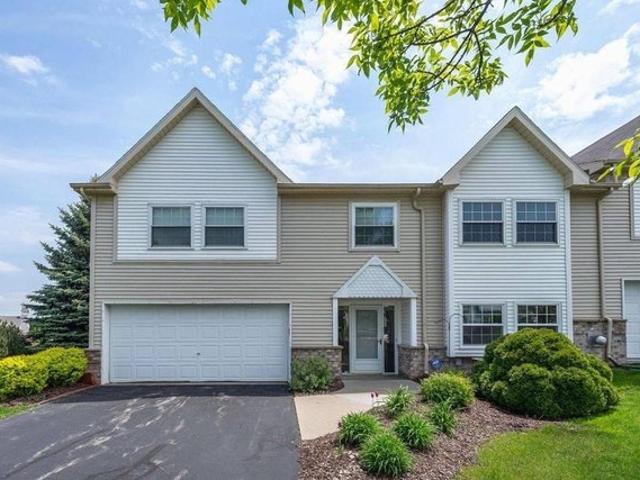 350 Kristin Ct W, Brookfield, WI 53045