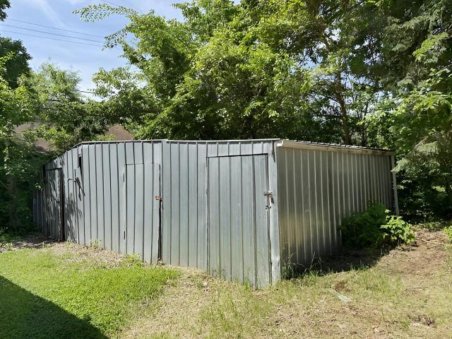 350 Jenks Avenue