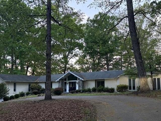 350 Laurel Woods Dr, Danville, VA 24540