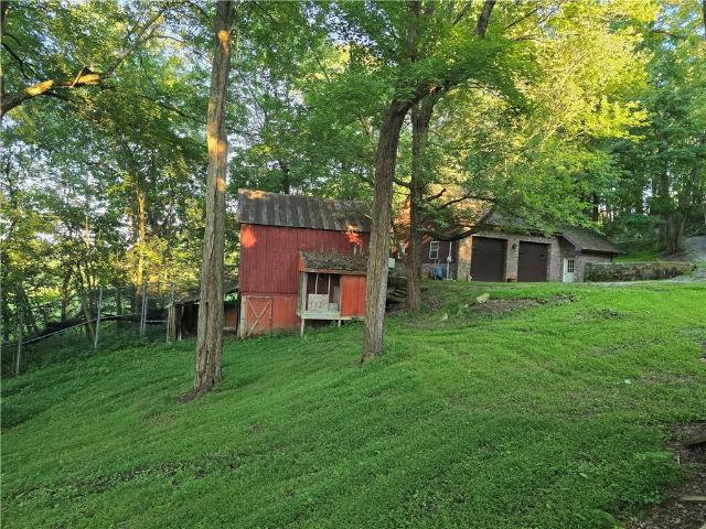 350 Leisie Rd