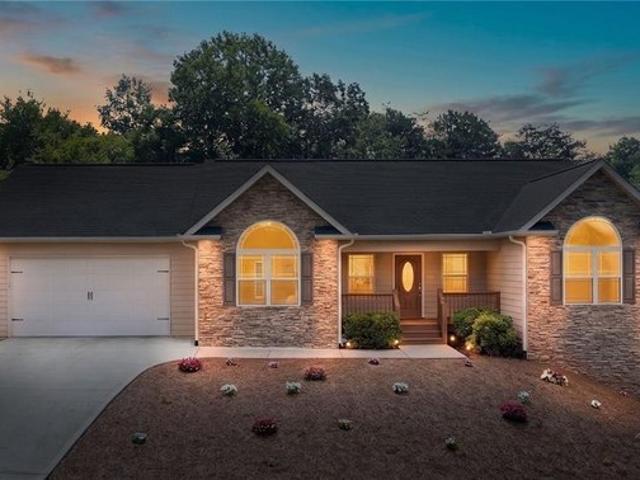 350 Linwood Dr, Demorest, GA 30535
