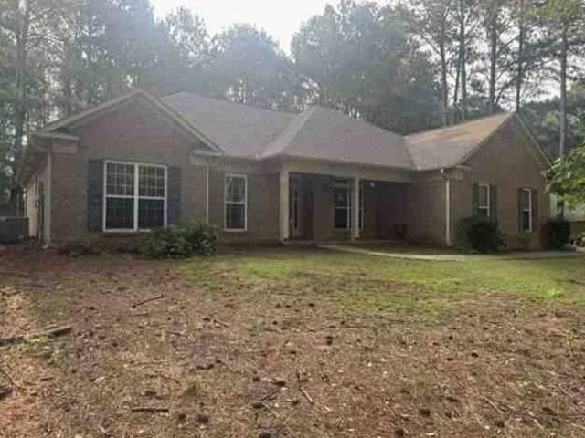 350 Mountain Creek Dr, Hamilton, GA 31811