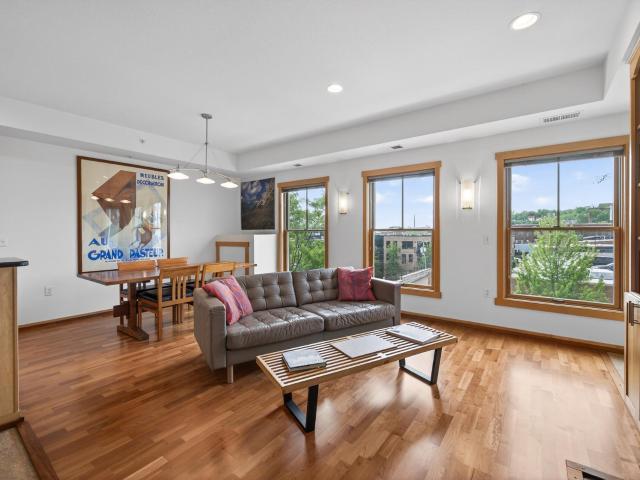 350 Main Street N # 406