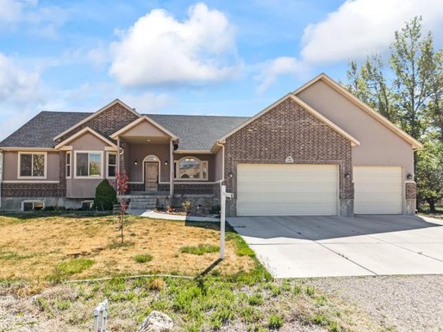 350 N 200 E, Ferron, UT 84523