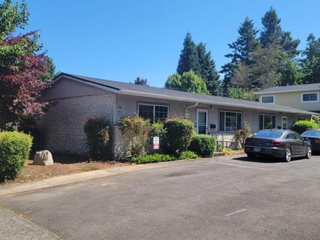 350 NE 61st Ave, Portland, OR 97213