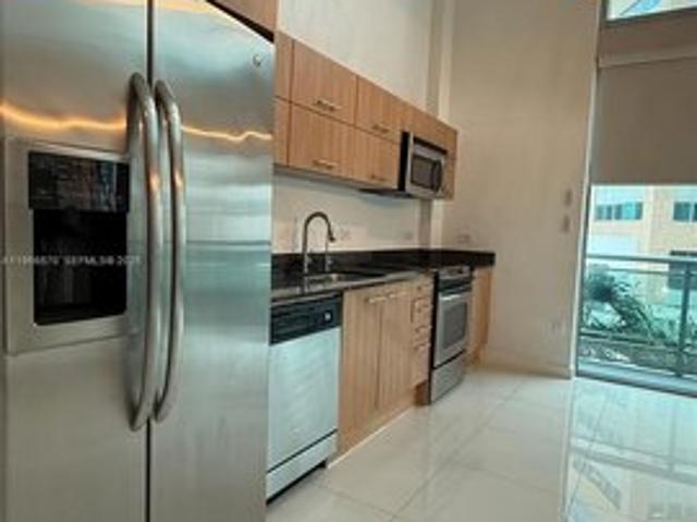 350 S Miami Ave Apt 302, Miami, FL 33130