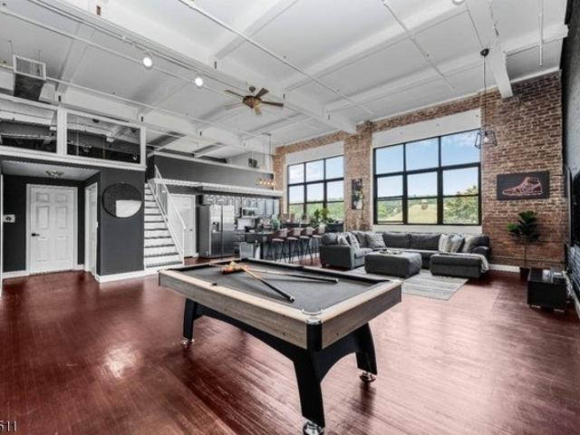 350 Scotland Rd, City of Orange Township, NJ 07050