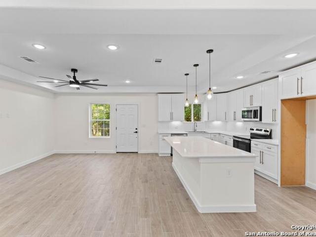 350 Spanish Oak Dr