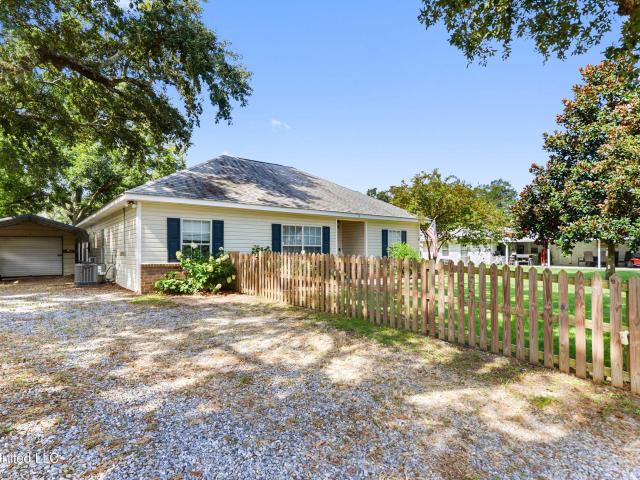 350 State St, Bay St. Louis, MS 39520 | MLS #4122 | Compass