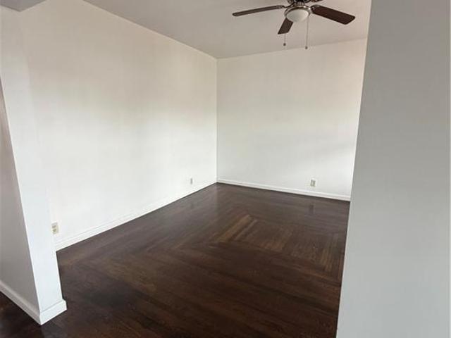 350 Summit Avenue