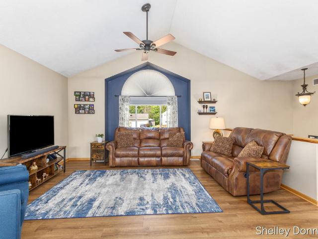 350 Pioneer Trail