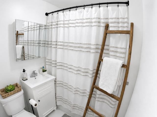 350 Princeton Avenue 3 Bedroom Apartment for Rent at 350 Princeton Ave, Jersey City, NJ 07305 Greenville