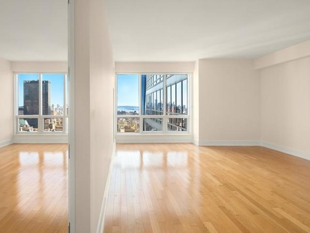 350 W 42nd St Apt 46F, New York, NY 10036