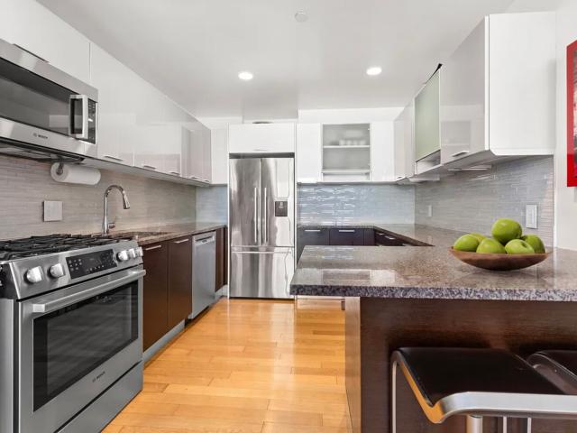 350 W 42ND Street 19ED