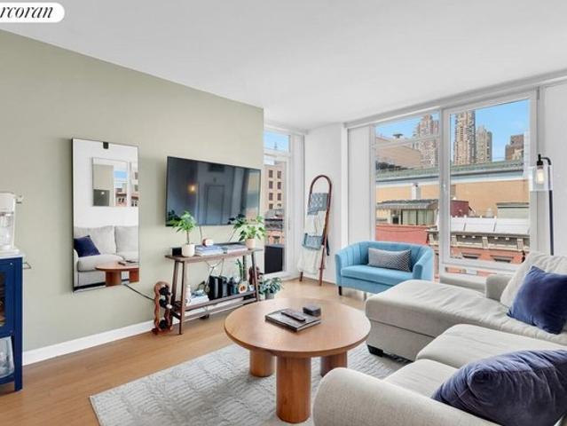 350 W 53rd St Apt 6G, New York, NY 10019
