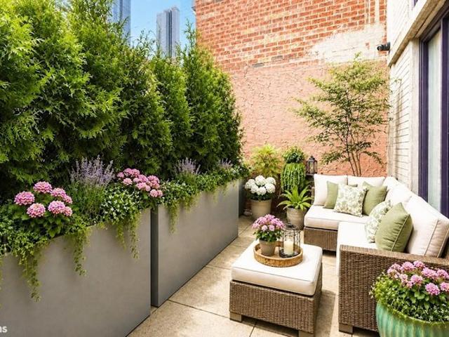 350 W 53rd St Unit Thg, Manhattan, NY 10019