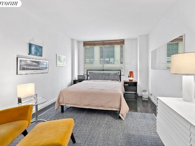 350 W 50TH Street 3T