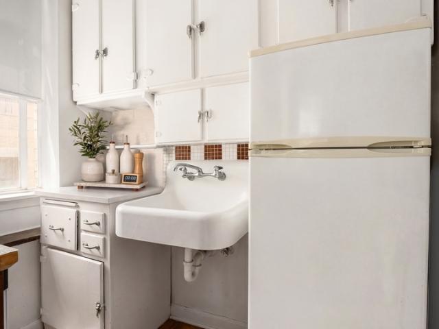 350 W 57TH Street 10H