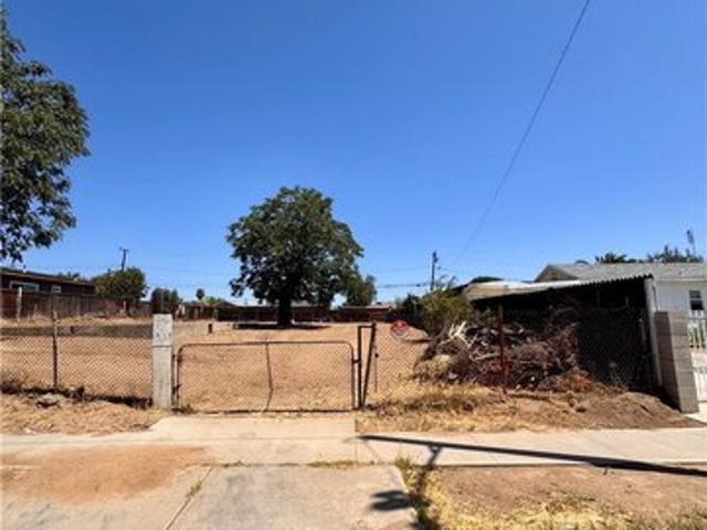 350 W 5th St, Perris, CA 92570