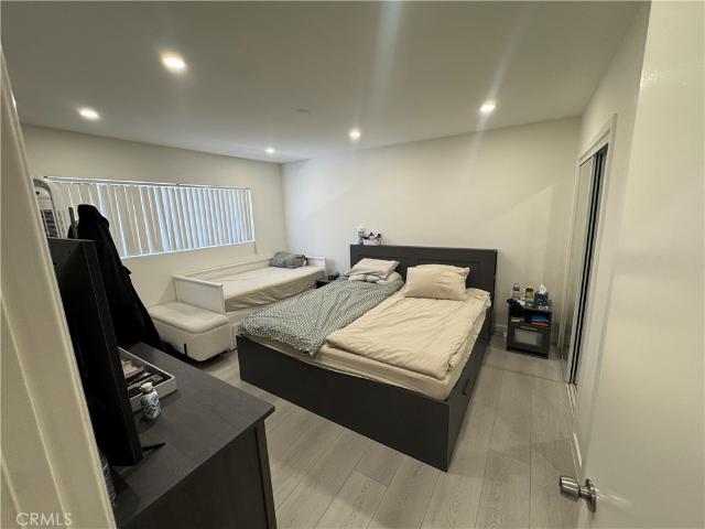 350 W Wilson 1A