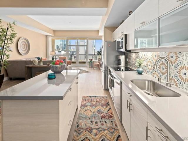 350 W Ash St Unit 809, San Diego, CA 92101