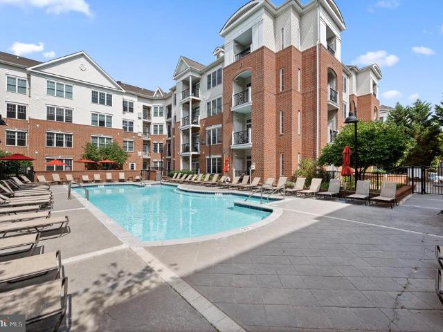 350 W Elm Street # 3122