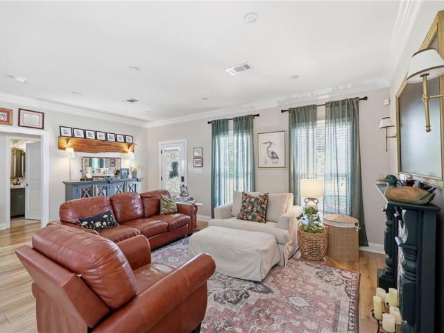 350 W Hickory Street