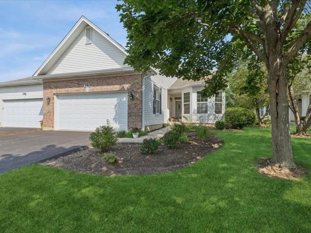 350 Woodhill Dr, Carol Stream, IL 60188
