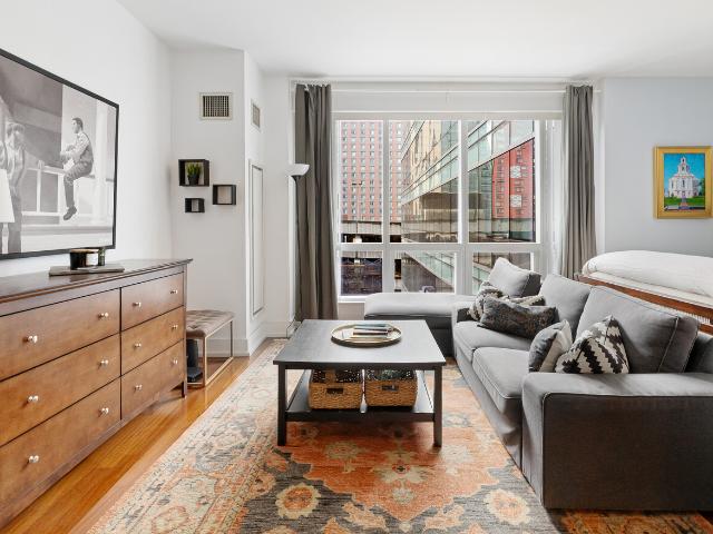350 West 42nd Street, New York, NY