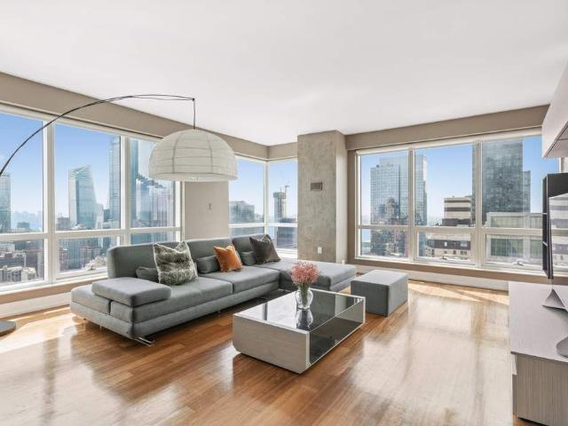 350 West 42nd Street, New York, NY