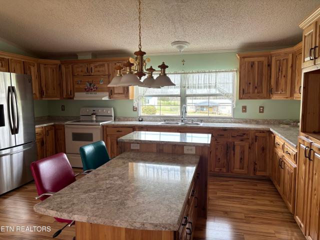 350 Westmoreland Court