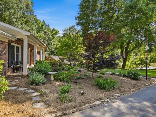 350 Westoak Trail