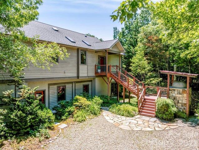 350 Winding Ridge Rd, Black Mountain, NC 28711