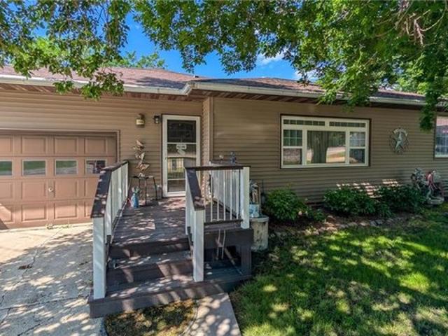 350 Thurman St, Wells, MN 56097