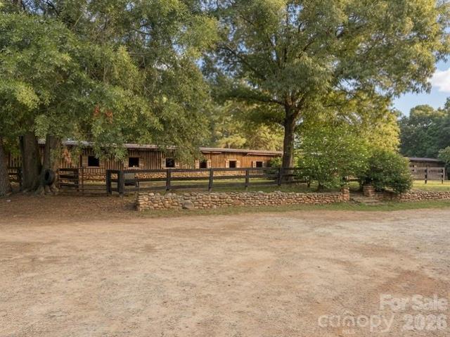 350 Vick Russell Ln, Columbus, NC 28722