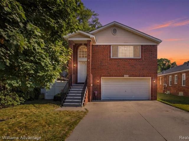 35143 Lewis St, Westland, MI 48185