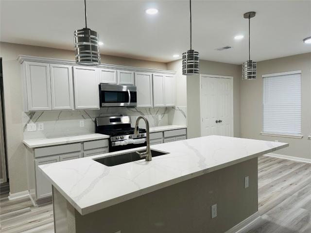 3514 Benjamin Franklin Lane