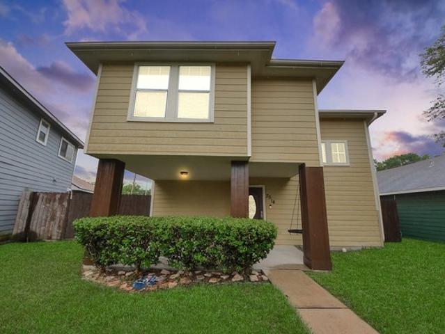 3514 Glowing Horizon Rd, Pasadena, TX 77503