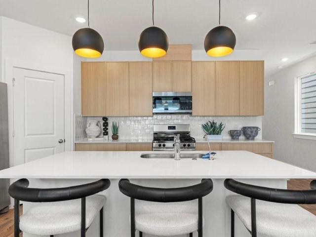 3514 Lovebird Lane