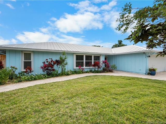 3514 SE Narragansett Ter, Stuart, FL 34997 | MLS #M20051 | Compass