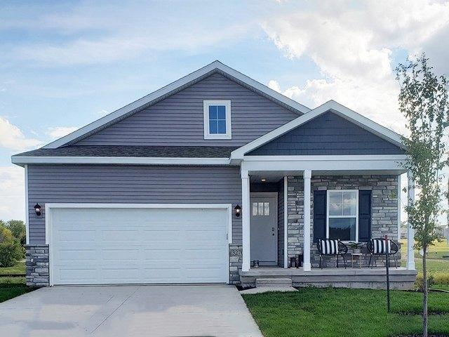 3515 Azalea Dr, Waukee, IA 50263