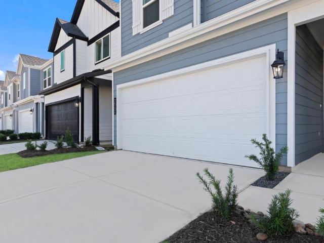3515 Adelie Lane