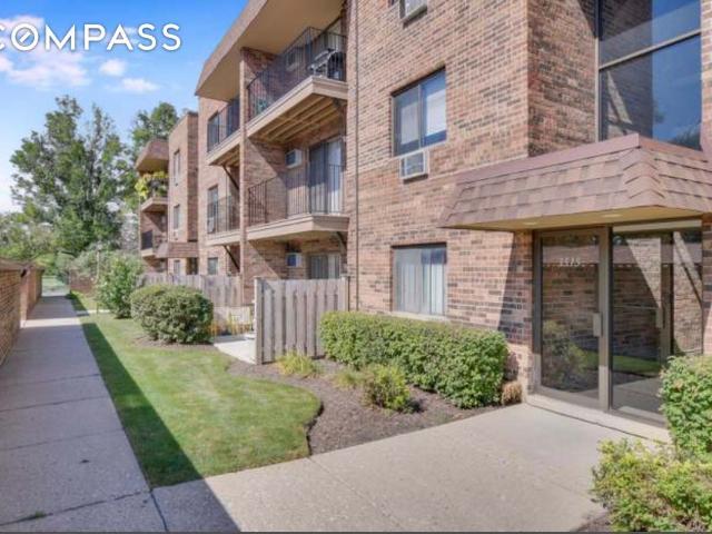 3515 Central Rd 103, Glenview, IL