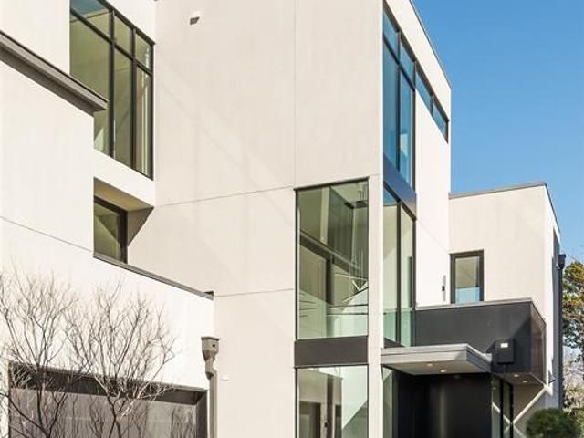 3515 Edgewater St, Dallas, TX