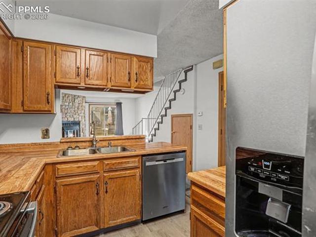 3515 Queen Anne Way